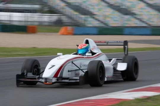 Formula Renault driving experience : Magny-Cours GP Circuit (58)
