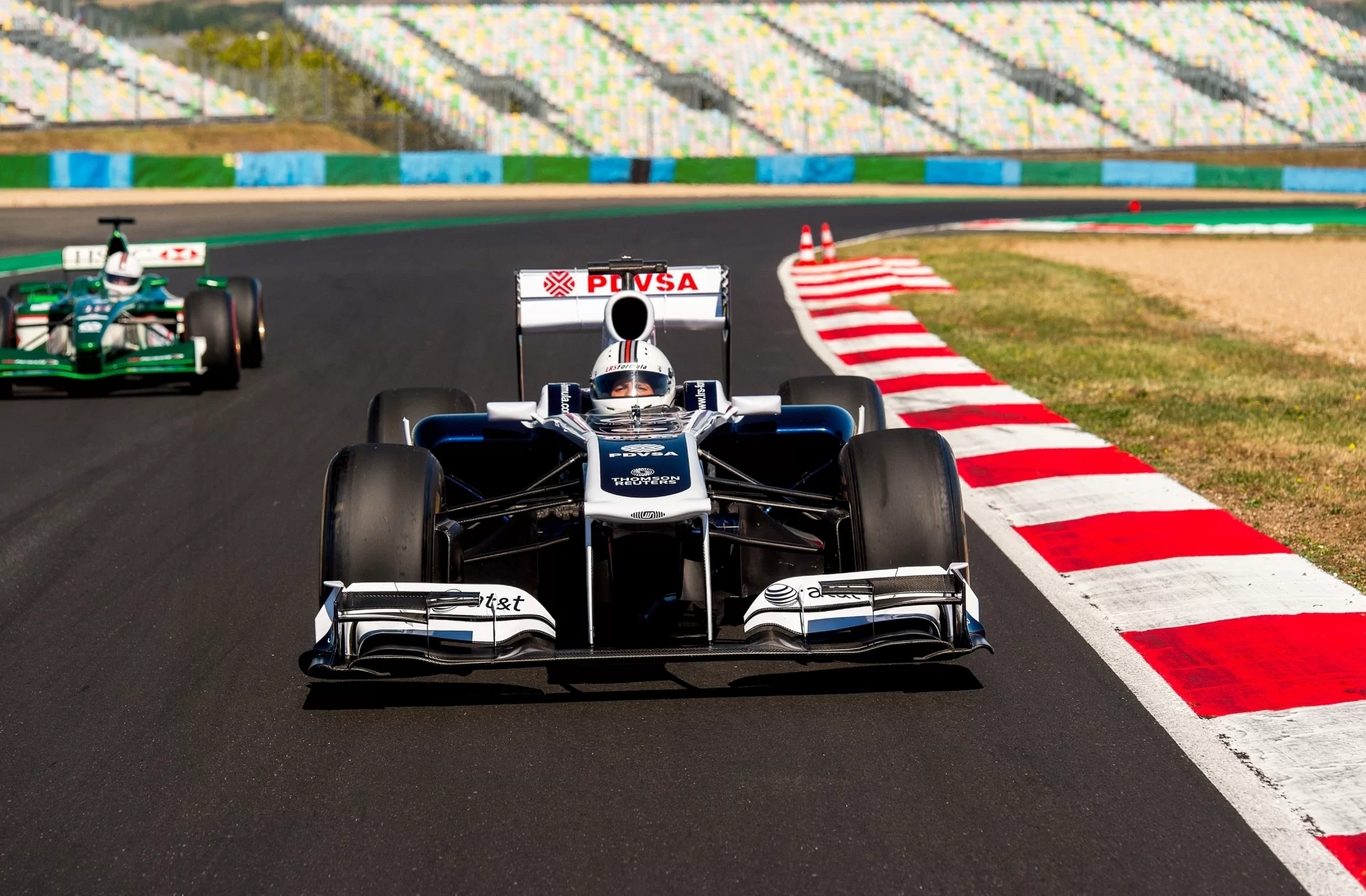 Driving school : driving on circuit auto